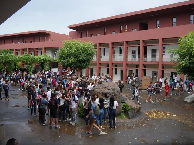 Offre d’emploi : le lycée Jean Mermoz de Dakar recrute plusieurs ...