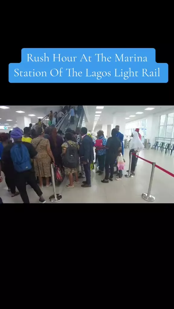 Look At Lagos’ New Metro Line During Rush Hour